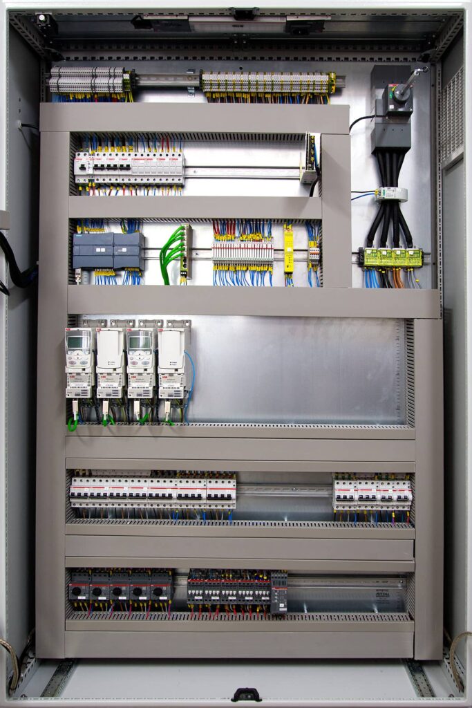 Industrial electrical panel: concept, functions, benefits and pricing ...